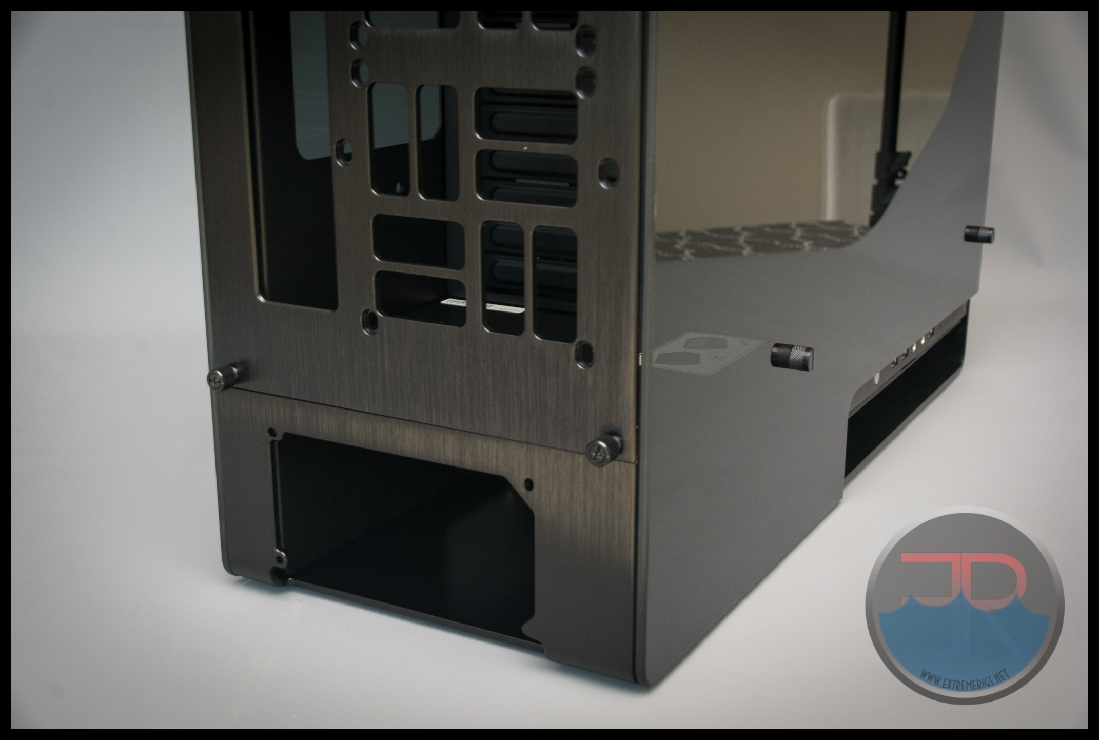 In Win 909 ATX Case Review - Page 2 of 4 - ExtremeRigs.net